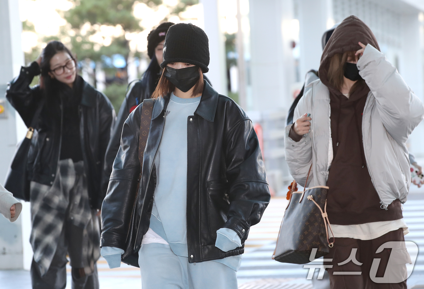 출국하는 르세라핌