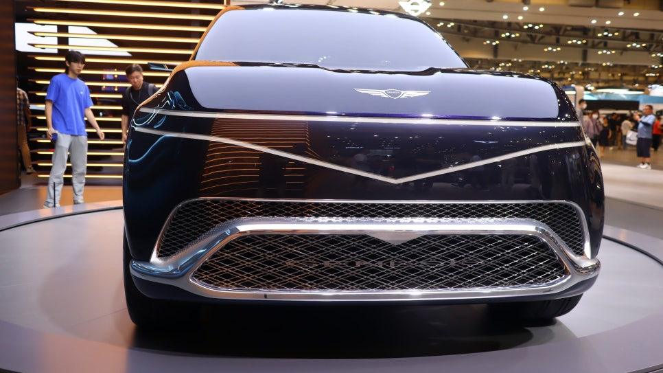 제네시스 플래그십 대형 전기 SUV 'GV90' 출시가 가져오는 변화 | 유카포스트