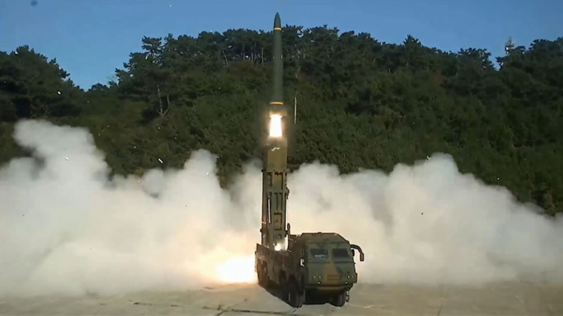 군, 현무 탄도미사일 실사격 훈련…북한 도발 대응