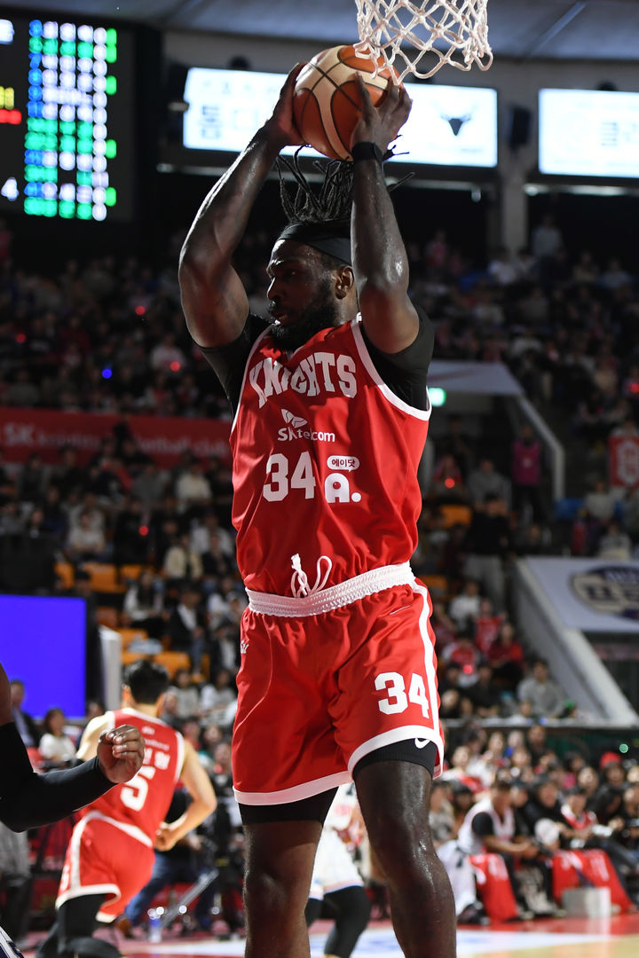 속공 앞세운 SK, KCC 36점차 완파…워니 시즌 1호 트리플더블