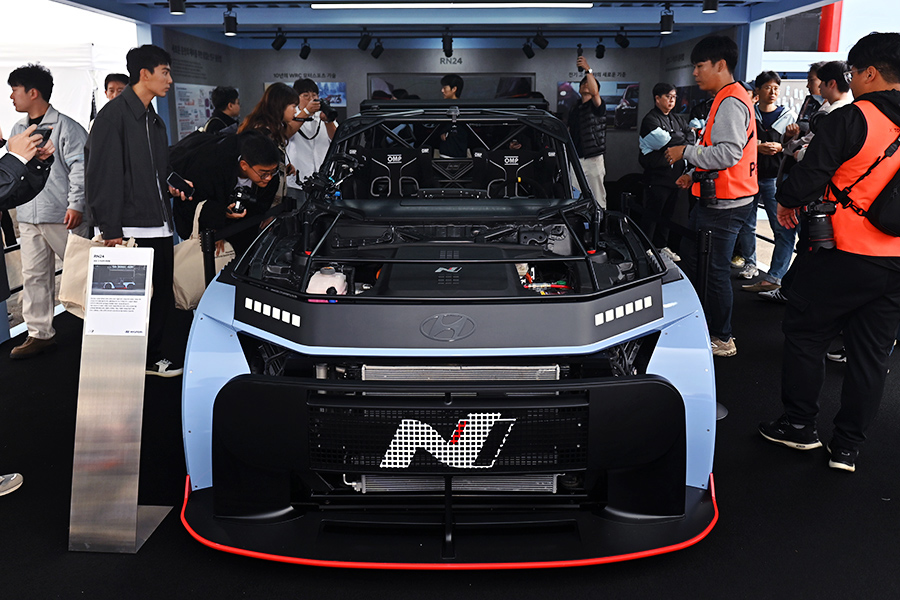 [리뷰] 650마력의 퍼포먼스 EV로 구현된 새로운 롤링랩 - 현대 RN24