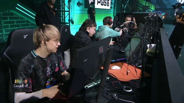 TWIS, PGS 5 이어 6도 결승 2일 차 1위로 ‘껑충’