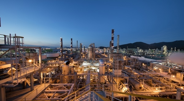 Lotte Chemical turns to high-value mobility materials for future growth