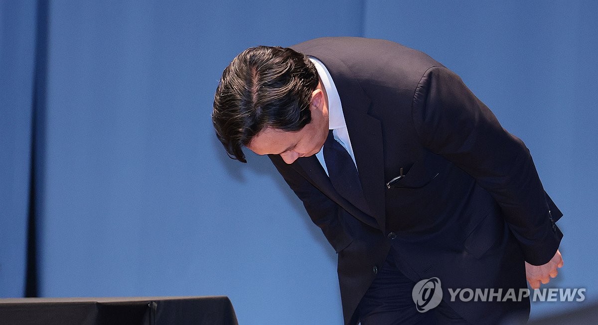 최윤범 시장 혼란 진심 사과…공개매수후 상한가 예상 못해 종합2보