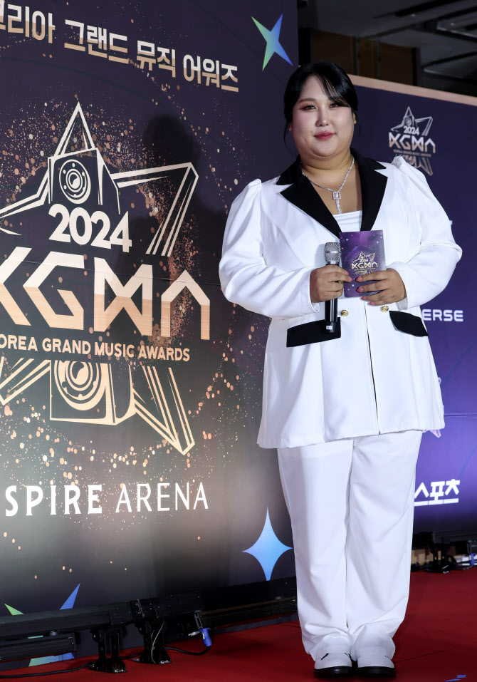 풍자 "첫 시상식 레드카펫 MC 도전…2개월 전부터 준비" [2024 KGMA]