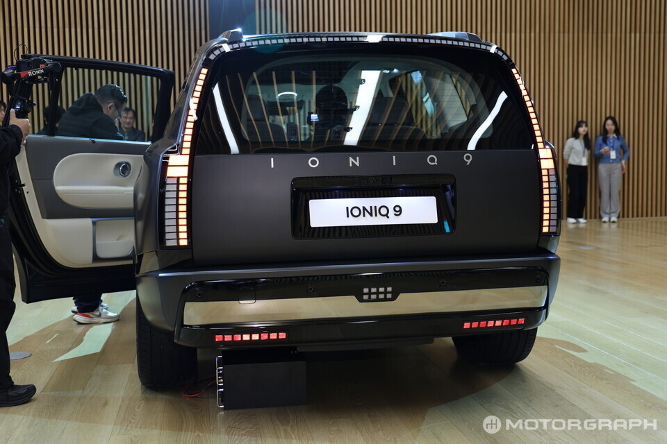 현대차, '아이오닉 9' 세계 최초 공개! "주행거리 532km, 걱정 끝!" | 모터그래프