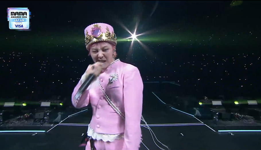 빅뱅 완전체 찢었다…GD·태양·대성, K팝 기강 잡은 레전드 무대 [2024 MAMA]