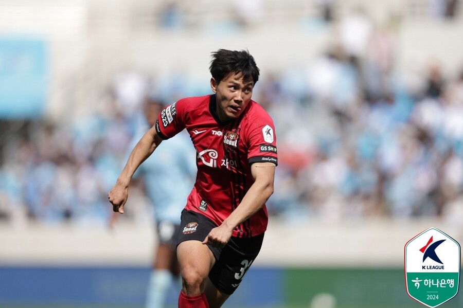 FC서울 ACLE 가능권 올려 놓은 '슈팅 몬스터' 조영욱, 올해 마지막 MVP 선정