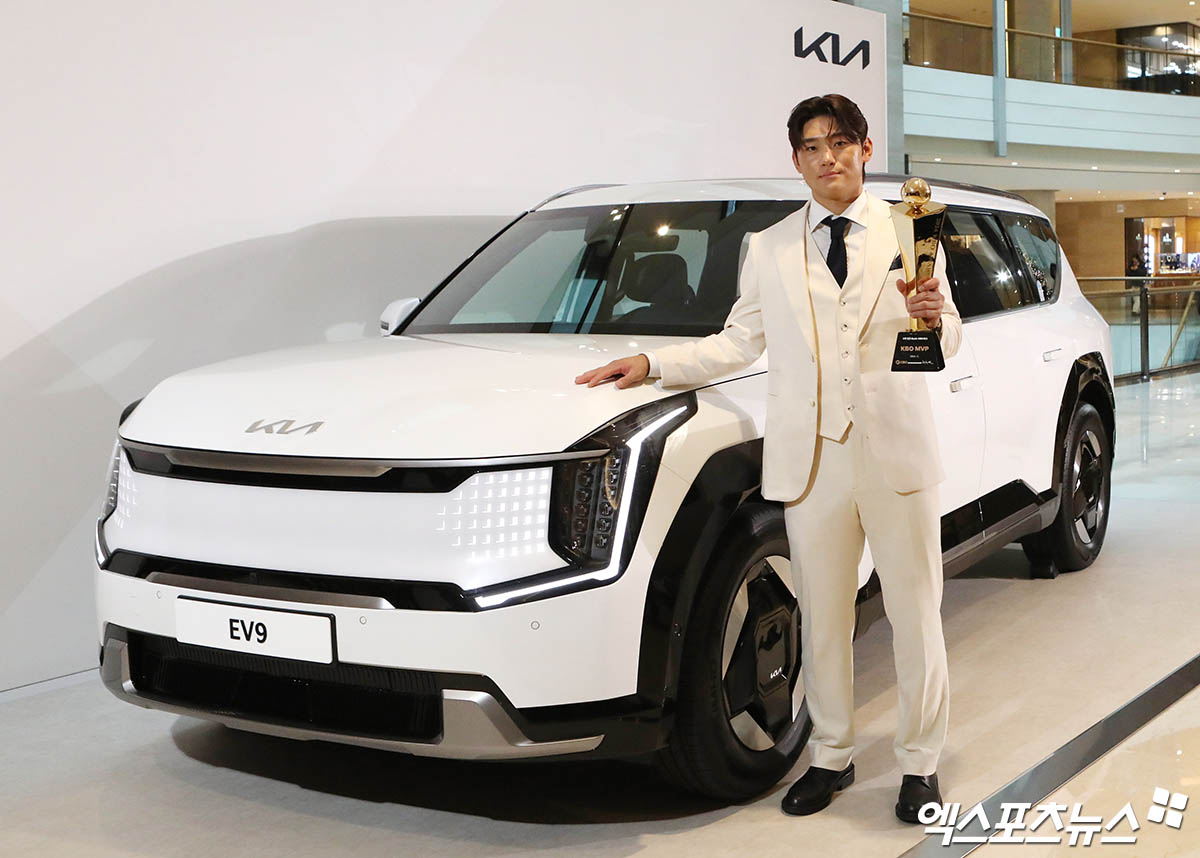 트로피 찾으러 왔습니다…'득표율 94%' KIA 김도영 MVP, 신인상은 두산 김택연 (종합) [KBO 시상식]