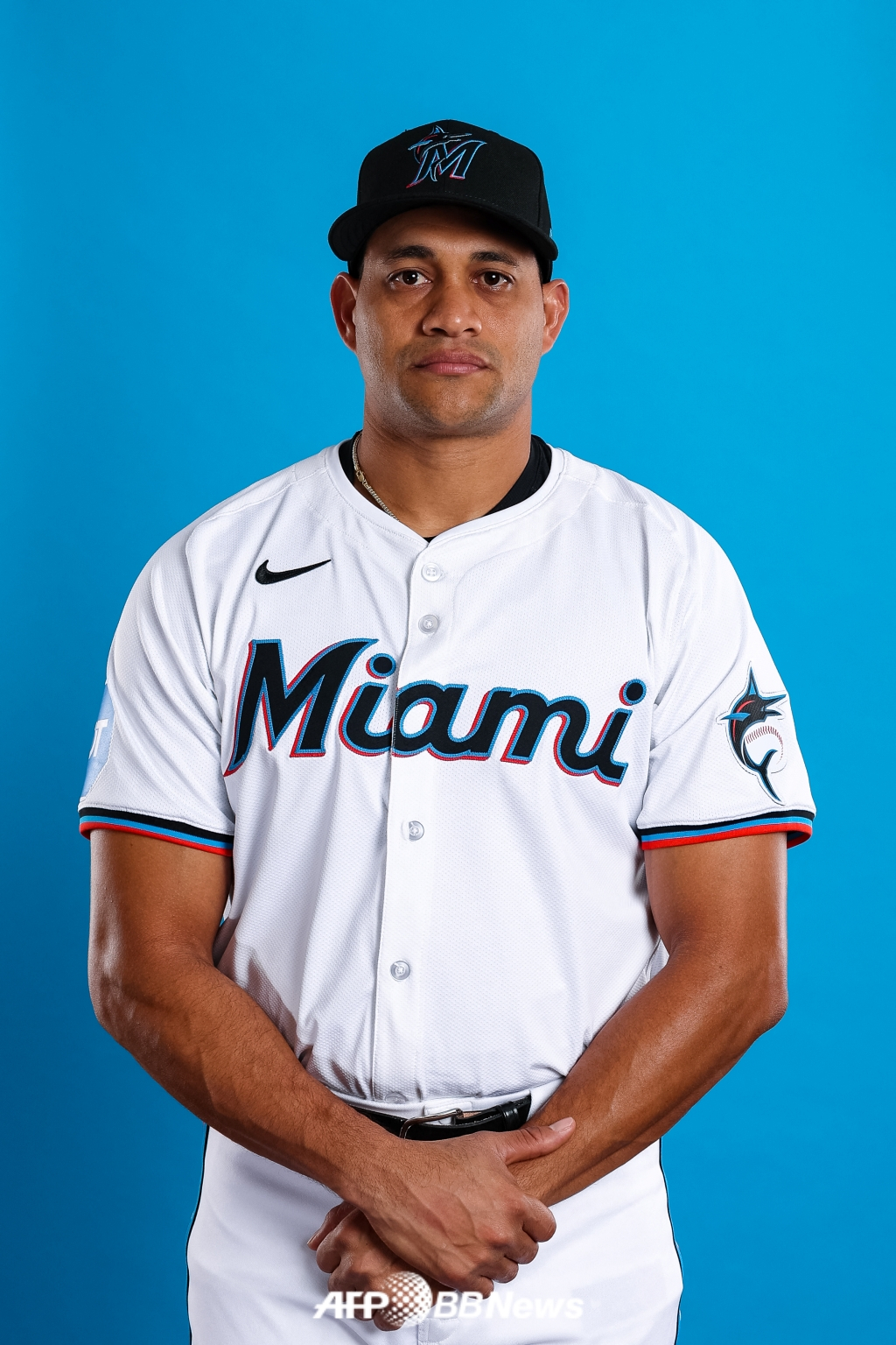 [오피셜] 드디어 떴다! LG 새 외인 투수 'ML 20승 에이스급' 치리노스 영입 "LG는 인기구단, 벌써 기대된다"