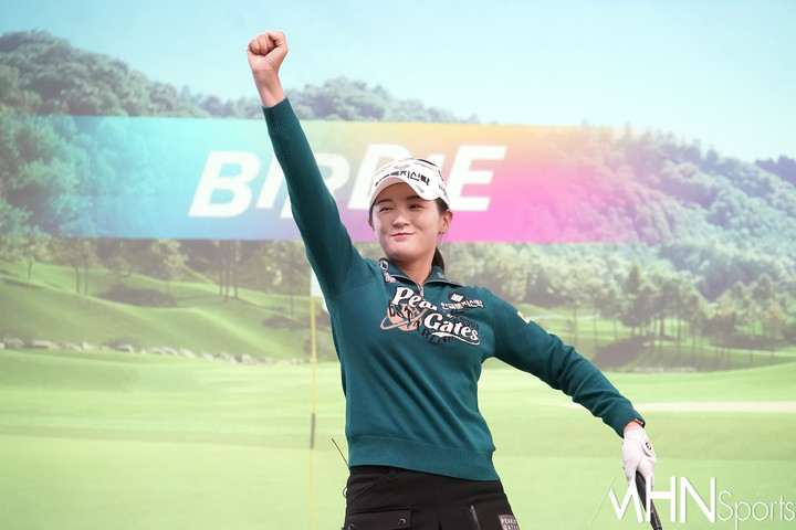 GTOUR 2025 | [mhn포토] 박현경, 주먹 불끈 버디 성공