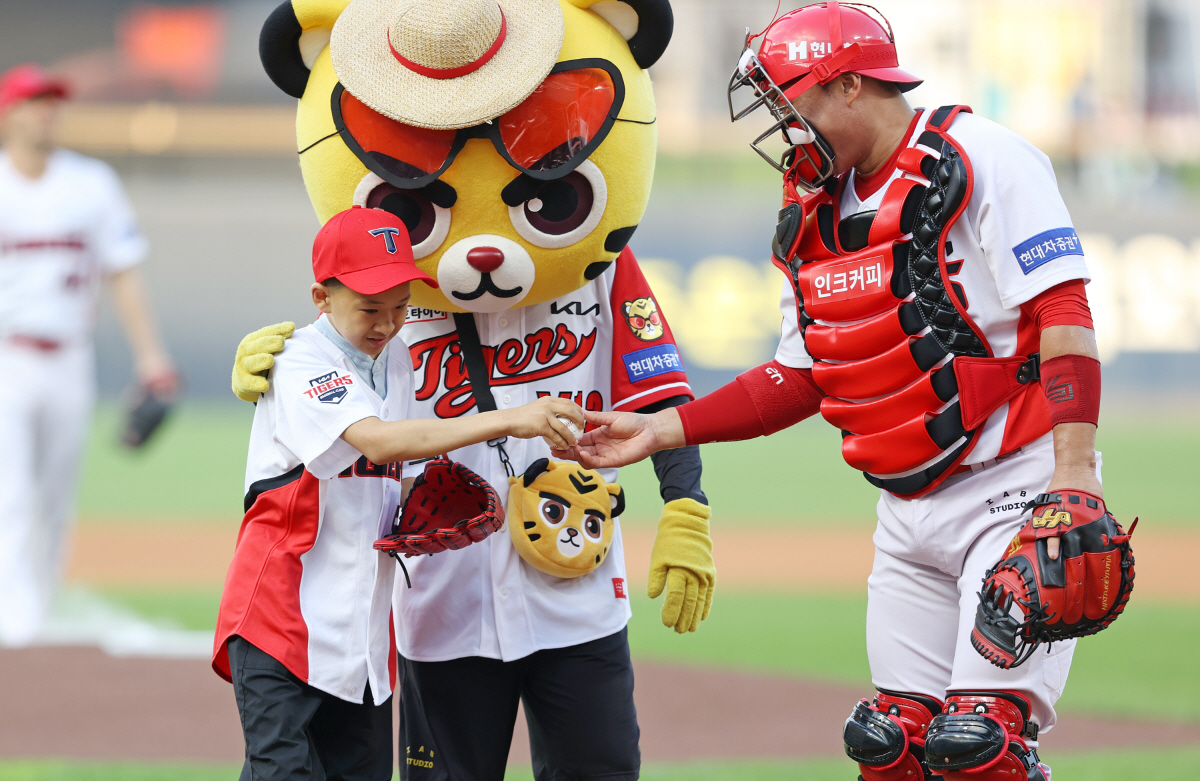 천만시대 KBO, 아직은 낯선 '다문화'…V12 KIA가 팔 걷어붙였다, 대체 왜?
