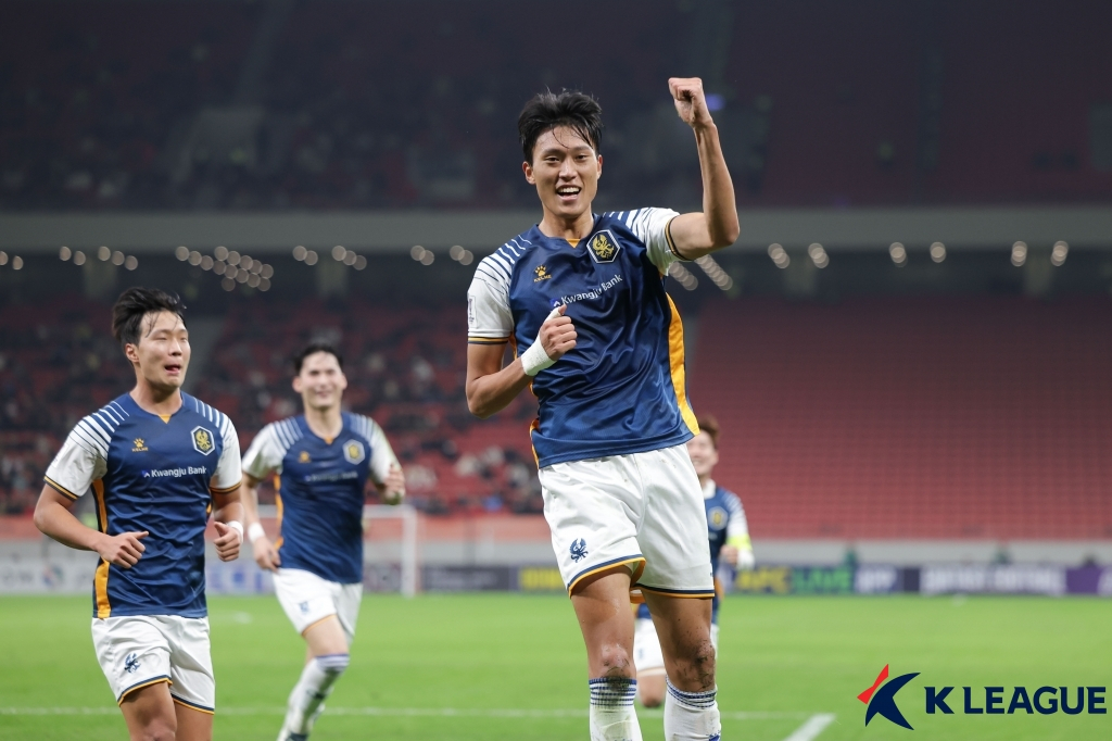 '이정효 극대로' 中 충격의 폭력축구... 광주, 상하이 원정서 아쉬운 1-1 무승부 'ACLE 2위 유지'