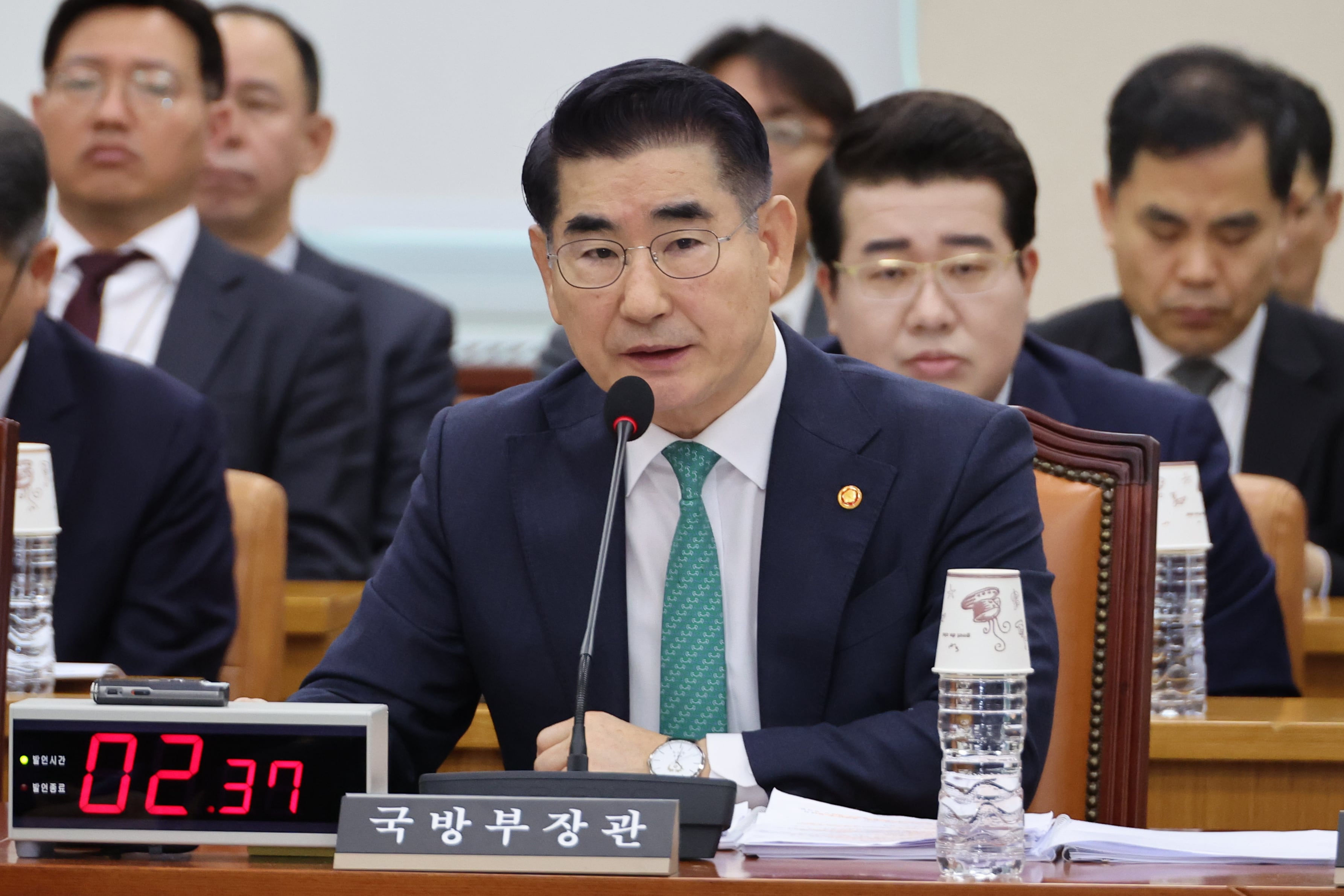 민주당 김용현 국방부 장관 탄핵 소추안 발의