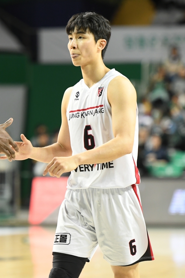 ‘전원 득점’ DB, 자비 없었다! 정관장에 31점차 대승, 1R 패배 화끈한 설욕…4연승 무풍질주 [KBL]