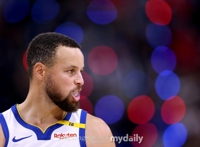 패패패패패! 이럴 수가! MVP에게 당했다→커리의 GSW 급추락…휴스턴과 NBA컵 8강전