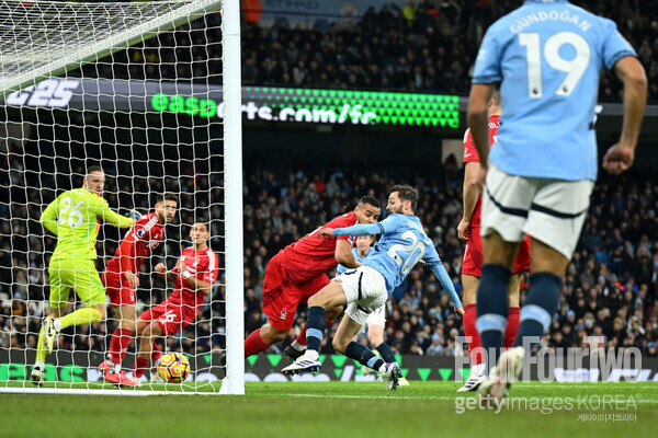 [pl.review] 7경기 무승 드디어 끝났다...'KDB 1골 1도움' 맨시티, 노팅엄 3-0 격파