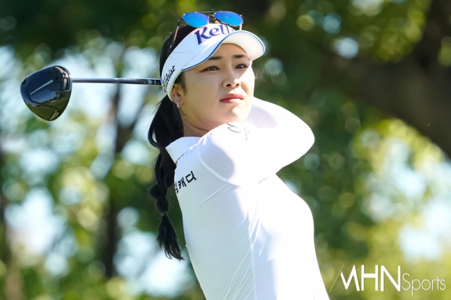 "현재 순위 생각하지 않겠다"..윤이나, LPGA Q시리즈 4R 공동 7위 '점프'