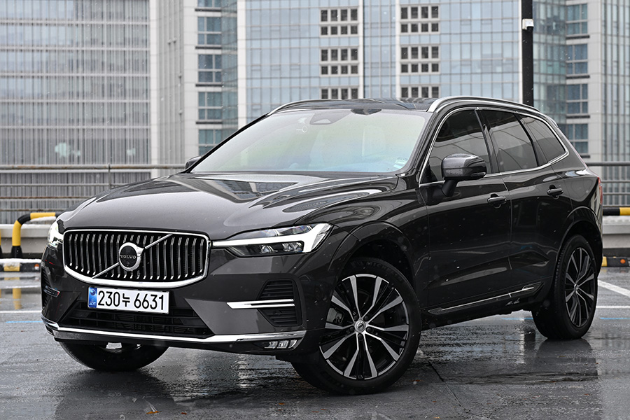 더욱 가벼워진 합리적인 프리미엄 SUV - 볼보 XC60 B6 AWD 울트라[별별시승]
