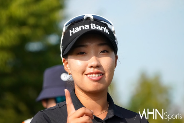 '16세 골프 천재' 이효송, JLPGA 투어 역대 최연소 신인상 수상