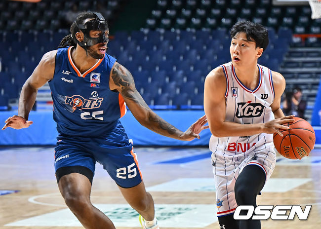‘허웅 4쿼터 막판 미친 4연속 3점슛’ KCC, 필리핀 메랄코에 대역전승...EASL 첫 승 신고