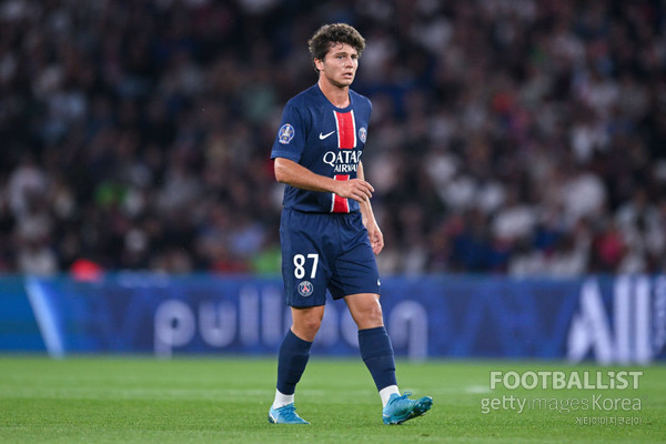 PSG 엔리케의 실험실은 계속된다…이번엔 2004년 MF를 레프트백으로