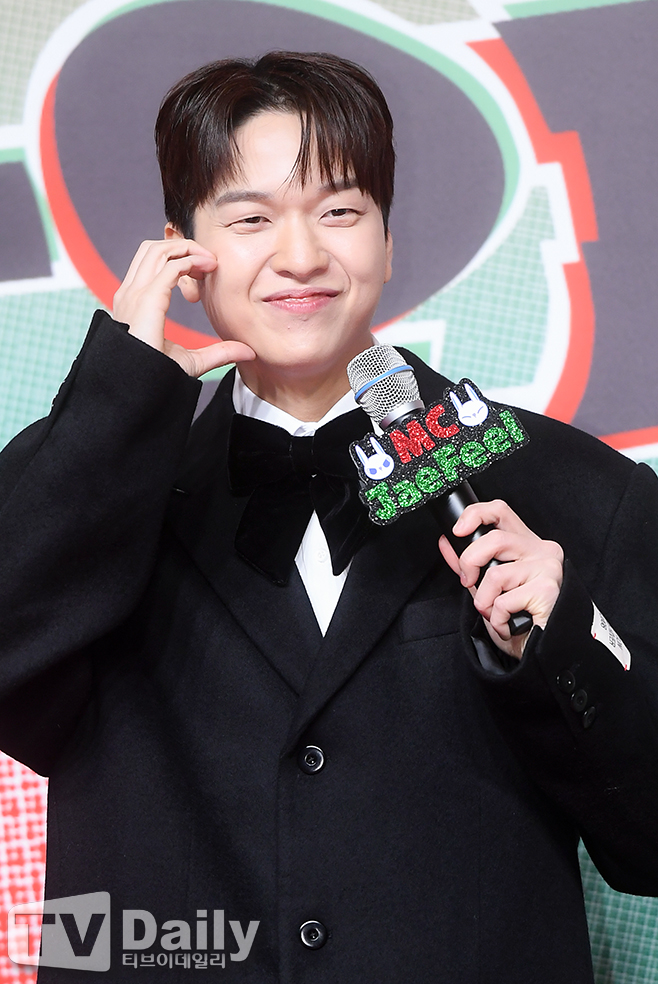 [TD포토] 유재필 'SBS 가요대전 레드카펫 MC'