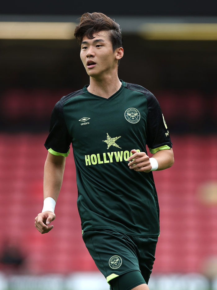 만 20세에 EPL 데뷔, 역사를 쓴 김지수···한국 선수 최연소 EPL 데뷔