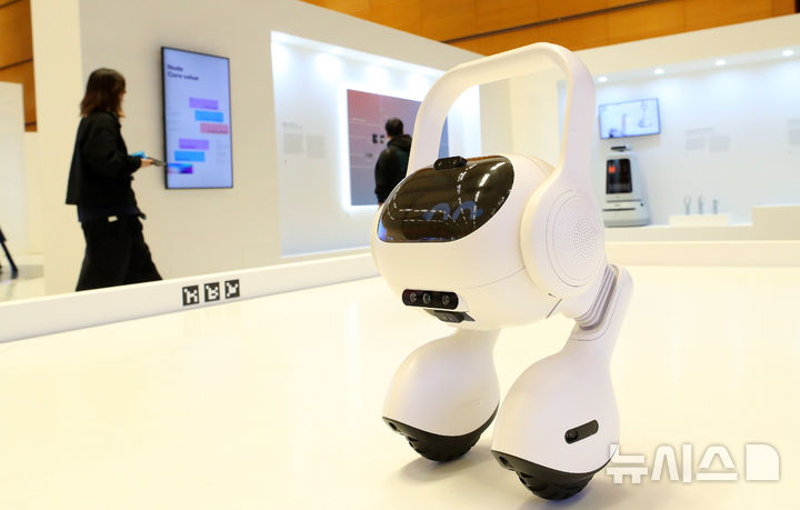 삼성 '볼리'·LG 'Q9' 연내 출시…불붙는 AI로봇 대전[CES 2025]