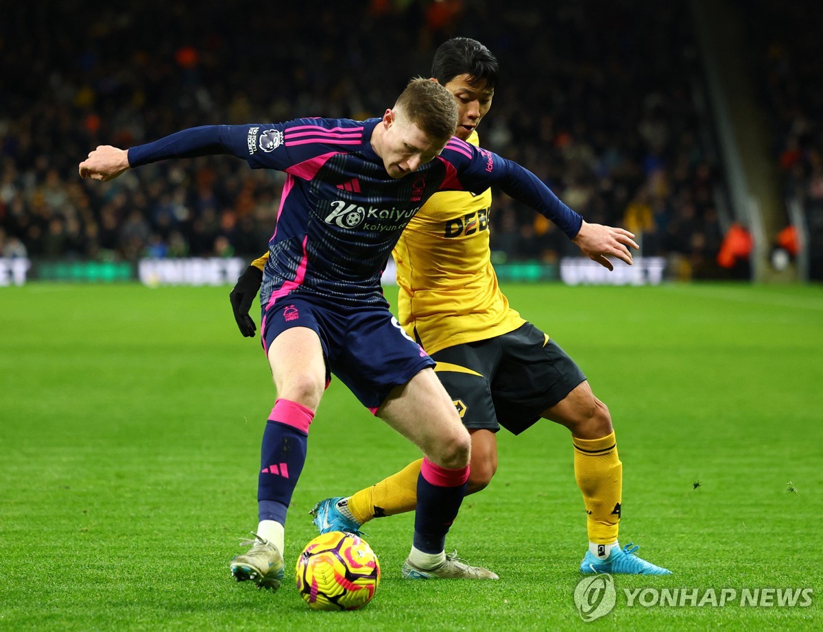 황희찬, EPL 100경기째 출전…울버햄프턴은 노팅엄에 0-3 완패