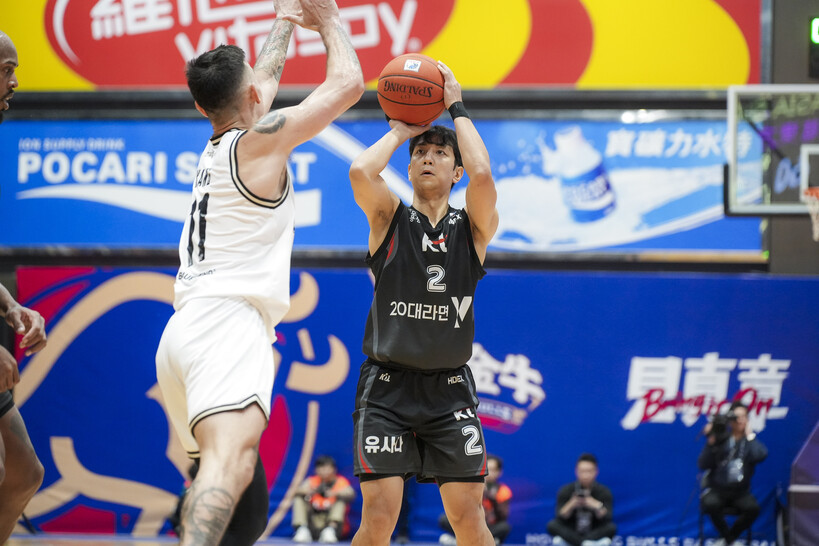 [EASL] '2연패' KT 송영진 감독이 하윤기와 해먼즈를 아낀 이유는