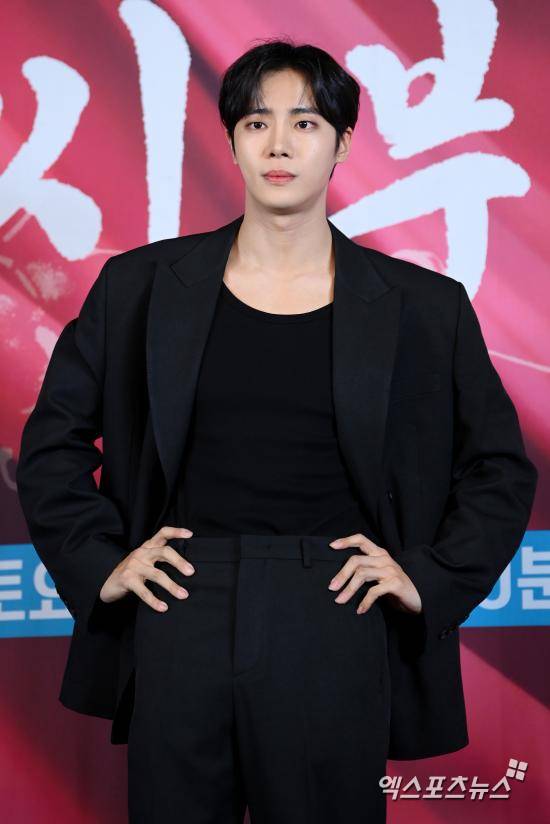 187cm 추영우, 변우석 인기 잇나…"톱모델 父 추승일 투샷 보고파" 반응 뜨겁다 [엑's 이슈]