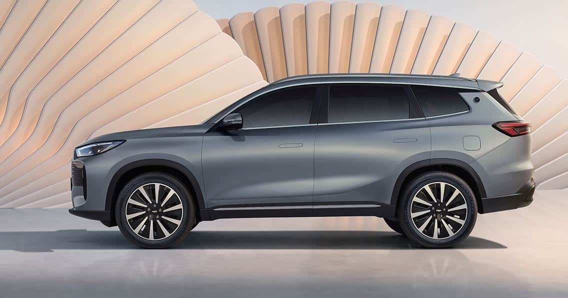 "최대 2,000km 주행 가능·2,000만 원 대" 가성비 최강 PHEV SUV, T8 | 구름을달리다