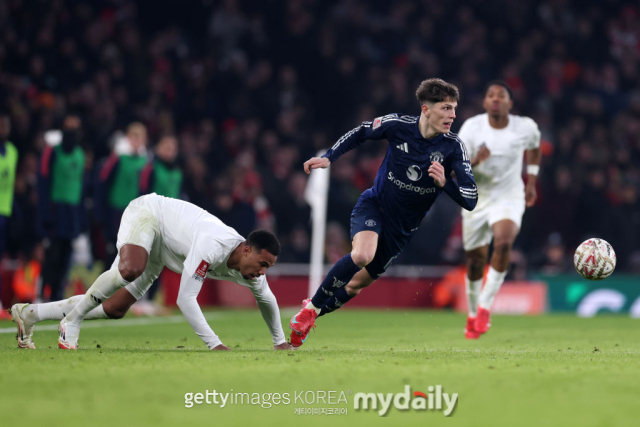 20살 윙어 몸값이 고작 75,000,000,000원→“오타죠?” 팬들 ‘어리둥절’…아르헨 국대 출신 맨유 미래인데→콘테 ...