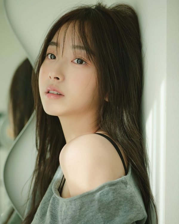 '열녀박씨' 권아름, 한달만 근황 공개...새해에도 상큼상큼