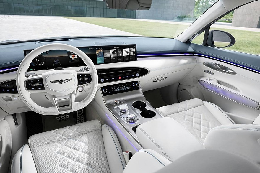 “테슬라 모델 Y 왜 타죠?” 이렇게 좋은 제네시스 GV70 전기 SUV가 나왔는데 | 카텍