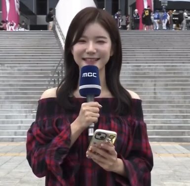 [SC이슈] 'MBC 스포츠 여신'이 尹 구속 반대 시위?…박소영 아나 "집회 참석 NO"