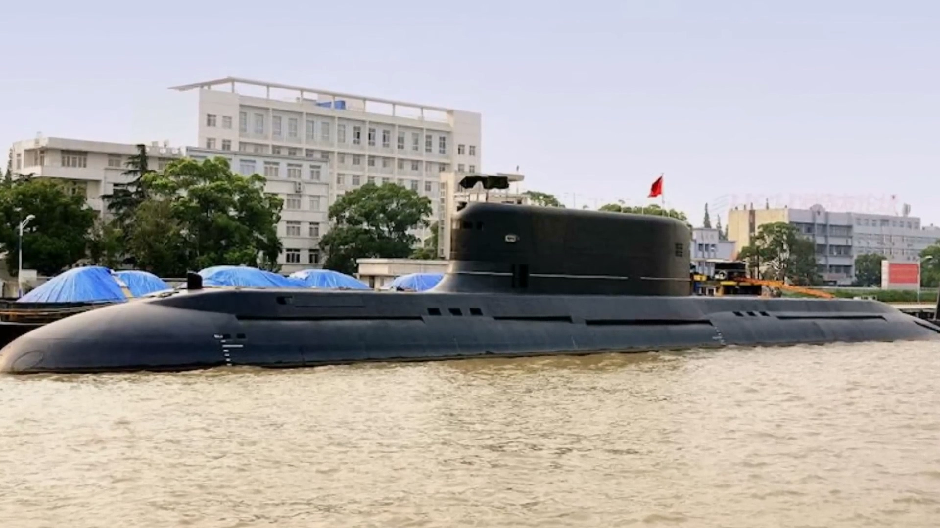 기상천외한 방식의 중국 잠수함 Type 041형 저우급 미니 공격원잠의 위력 | 군사돋보기