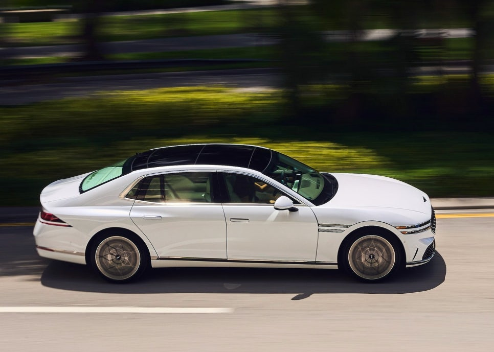 제네시스 'G90' 제네시스 플래그십 대형 세단의 자부심을 느끼게 만드는 '특별한' 매력 | 유카포스트