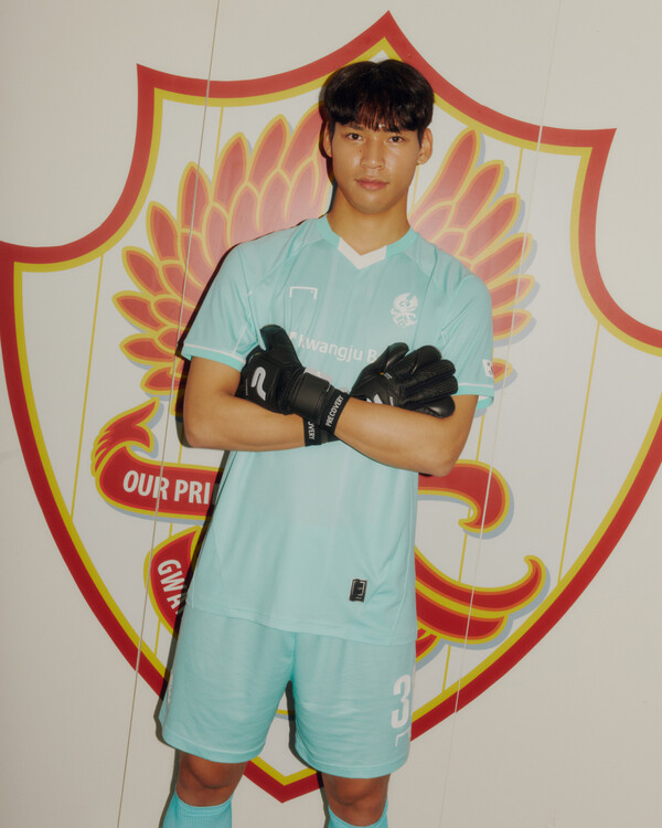 '빛 형상화 그래픽+영광의 순간 재현 의지 적용' 광주, 새로운 ACLE 유니폼 공개