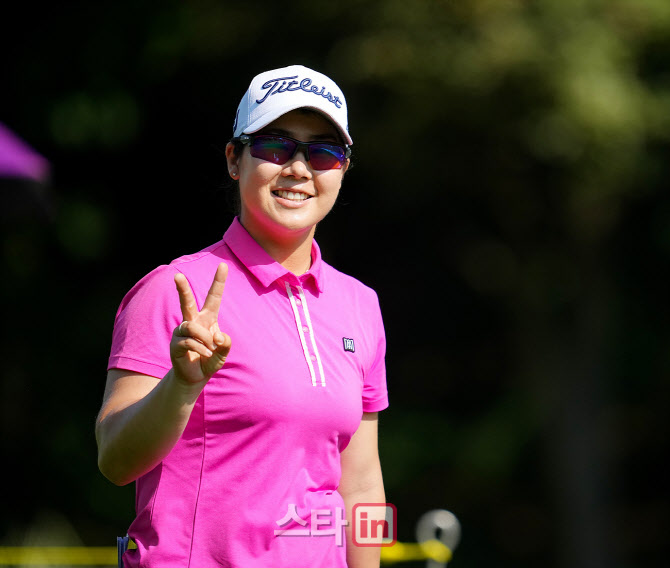KLPGA 5승 조정민, 드림투어 인도네시아 오픈 첫날 공동선두