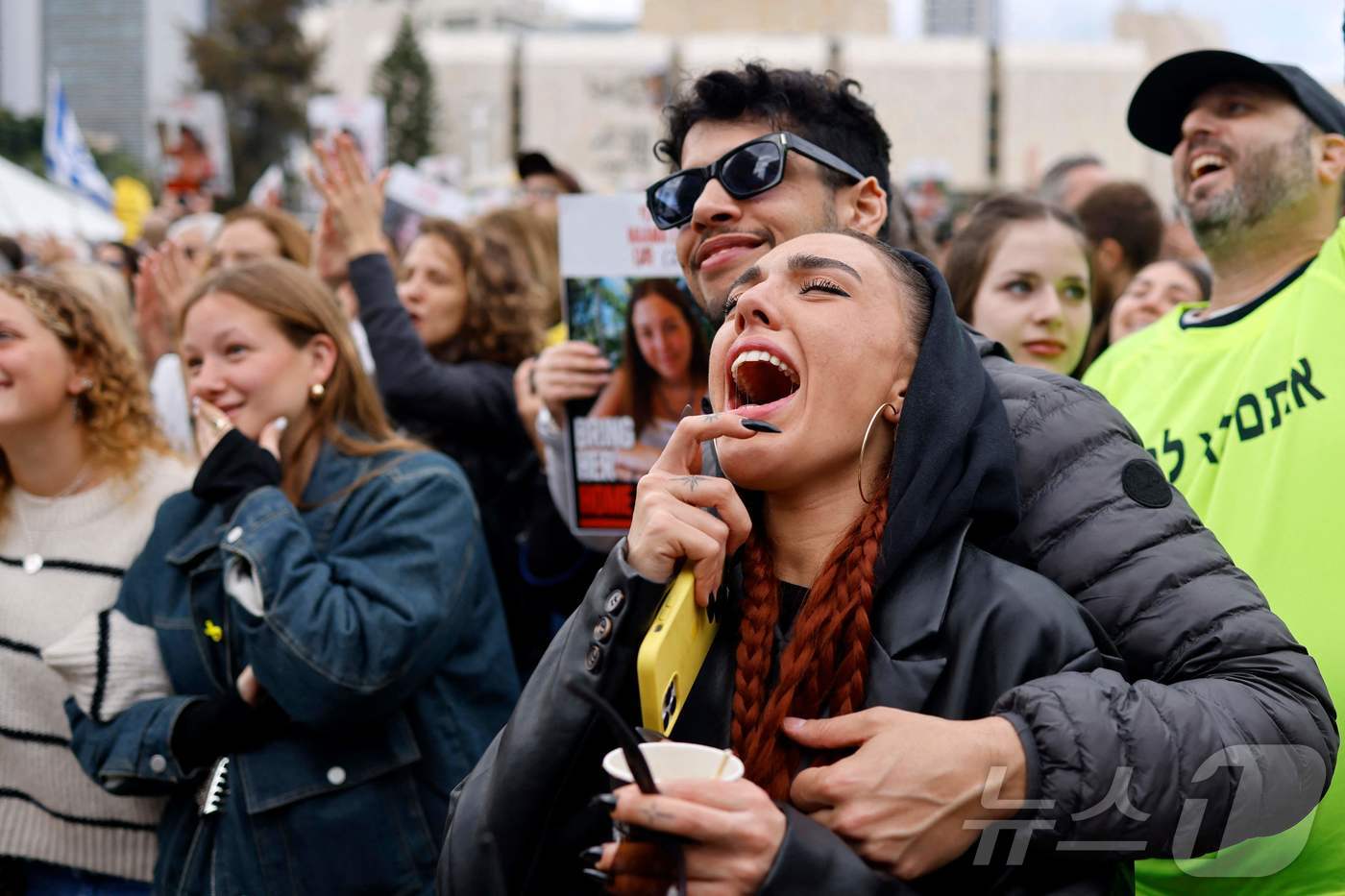하마스, 이스라엘 여군 4명 먼저 석방…"민간 여성 인질 내주 풀려날 것"(종합)
