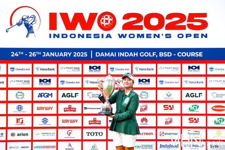 [mhn포토] 황유나, 2025 드림투어 첫 우승컵 들어올리다