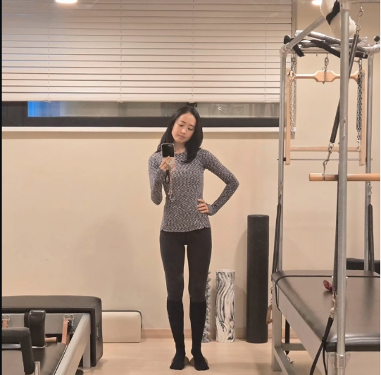 42세 김민정, 지성이 재회 후 감탄… 166cm 슬렌더 몸매 유지 비결?