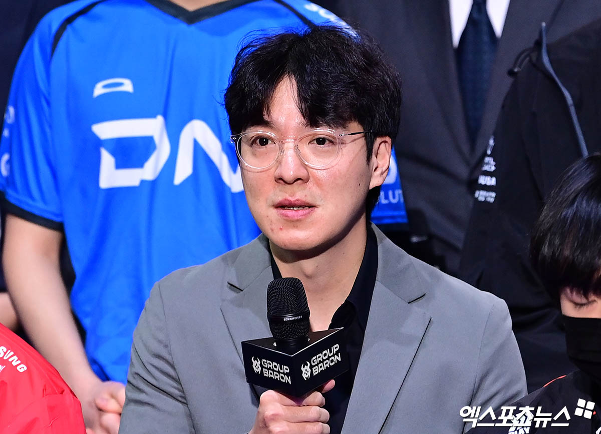 Bo5서 더 복잡해질 '피어리스 드래프트'... T1 김정균 감독 "당일 컨디션-운영 체크 필요해" [현장 인터뷰]