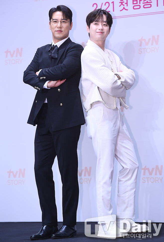 [TD포토] 장민호-이찬원 '잘생긴 트롯 2MC'