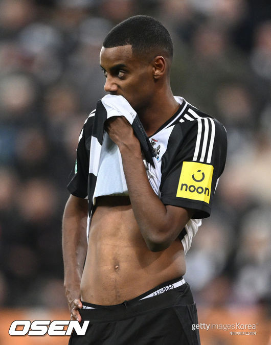 '대충격!' '5453억 뉴캐슬' "이강인, PSG의 공격수 이사크 영입 딜 포함 가능" 英 매체 집중관심... 이강인(뉴캐슬) 가능성 제기