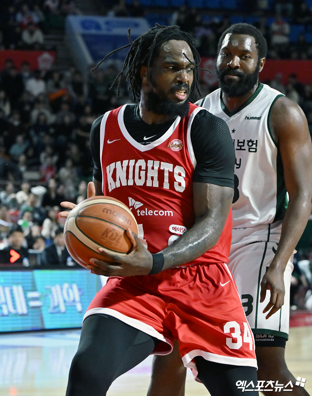 은퇴 좀 말려봐…'KBL 최초 기록' SK 워니, 한 시즌 라운드 MVP 3회 선정 [공식발표]