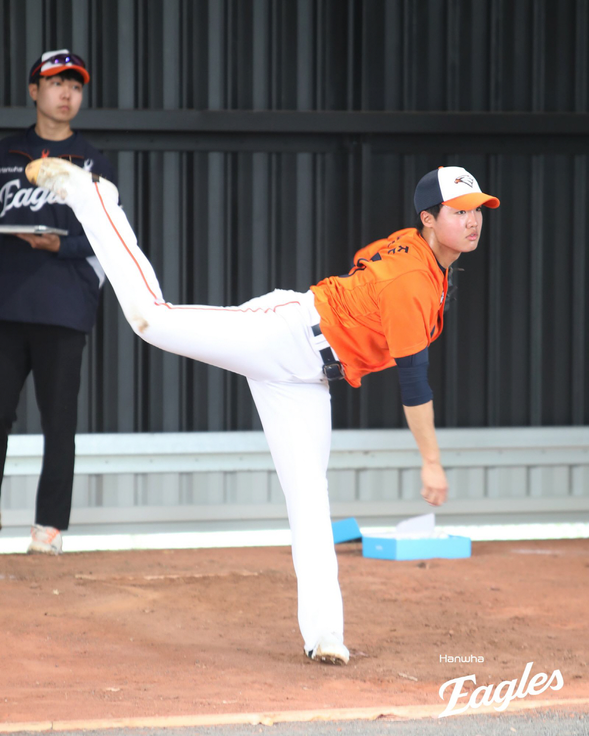 155km 괴물 신인에게 물었다..."정우주가 본 KBO 최강 직구는 누구인가요?"