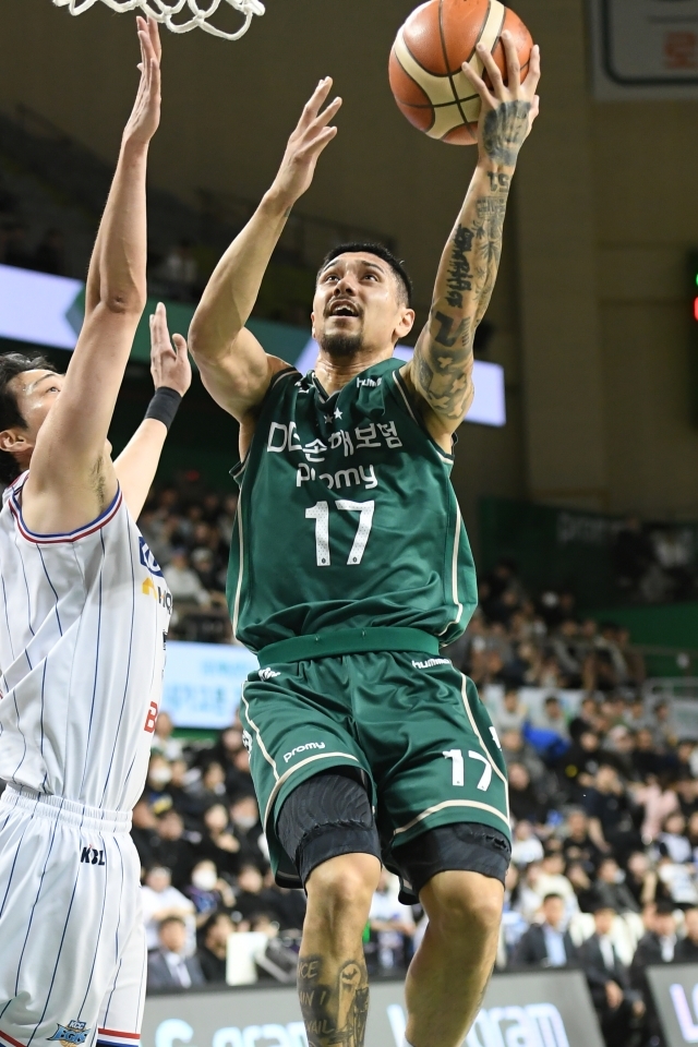 오마리 ‘킹’펠맨이 돌아왔다! 알바노·강상재 펄펄 난 DB, ‘7연패’ KCC 꺾고 2.5게임차 달아나…5연패 탈출 [KBL]